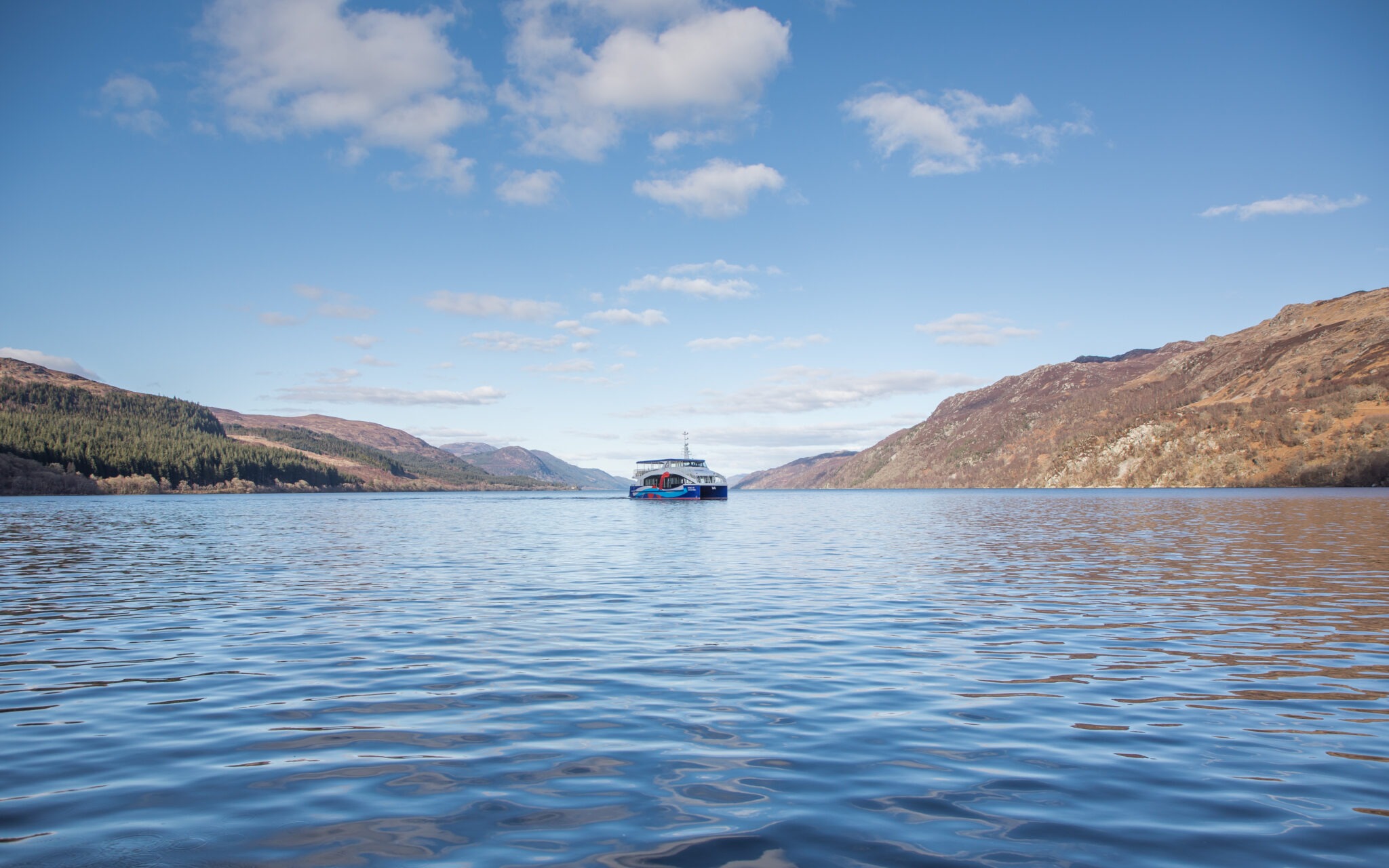 Cruise Loch Ness - Translations for your cruise